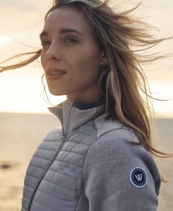 Original Windproof: Windproof clothes for women & men, Holebrook.com