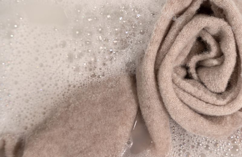 Take care of your knitted garments in wool, alpaca & mohair