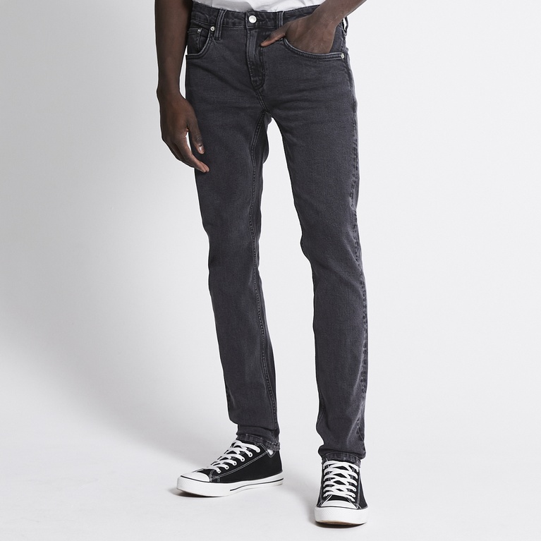 Farkut miehet – Slim, suorat, kapenevat | Lager 157