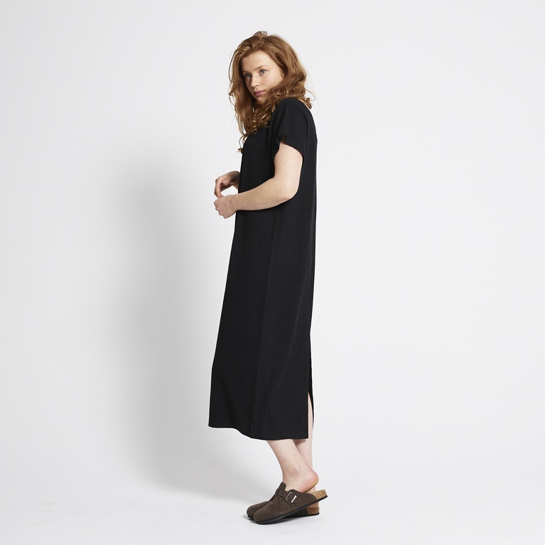 Mekot - osta naisten vaatteita verkosta