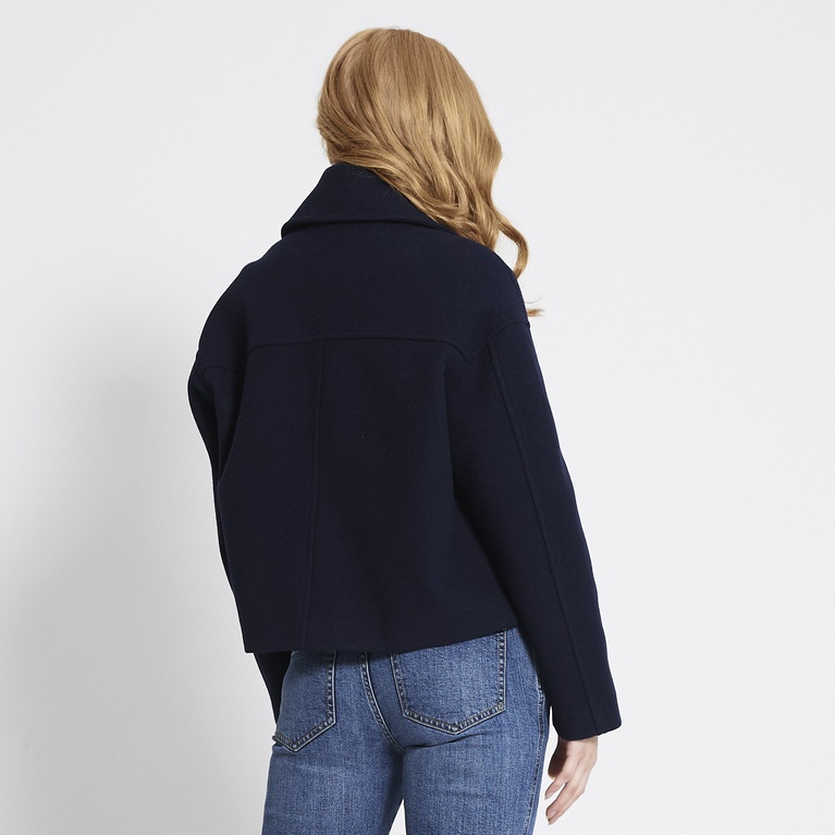 Ulkoiluvaatteet naiset- pitkät takit, toppatakit, tekoturkistakit