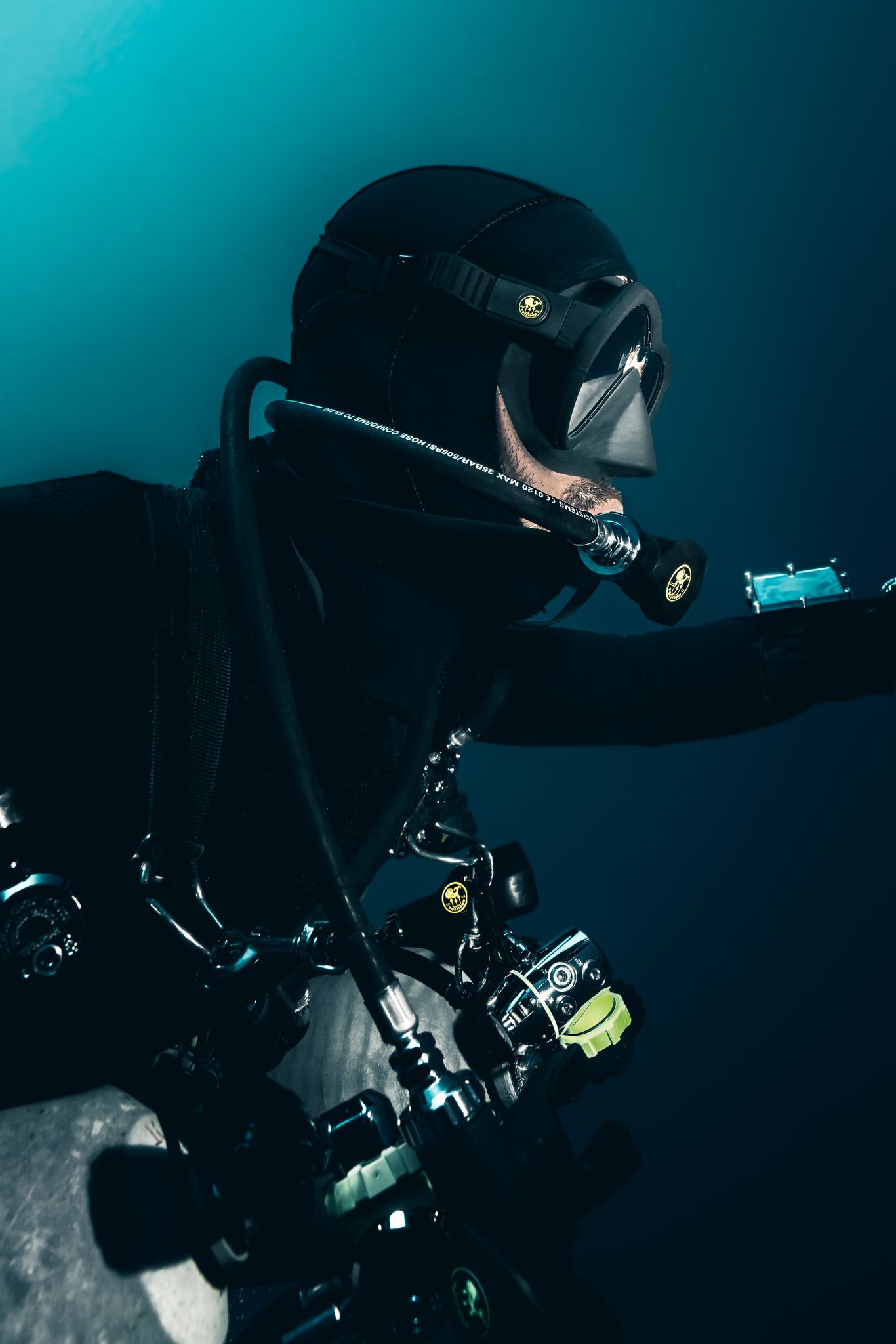Xstream Regulator: Advanced Diving Equipment for Professional ...
